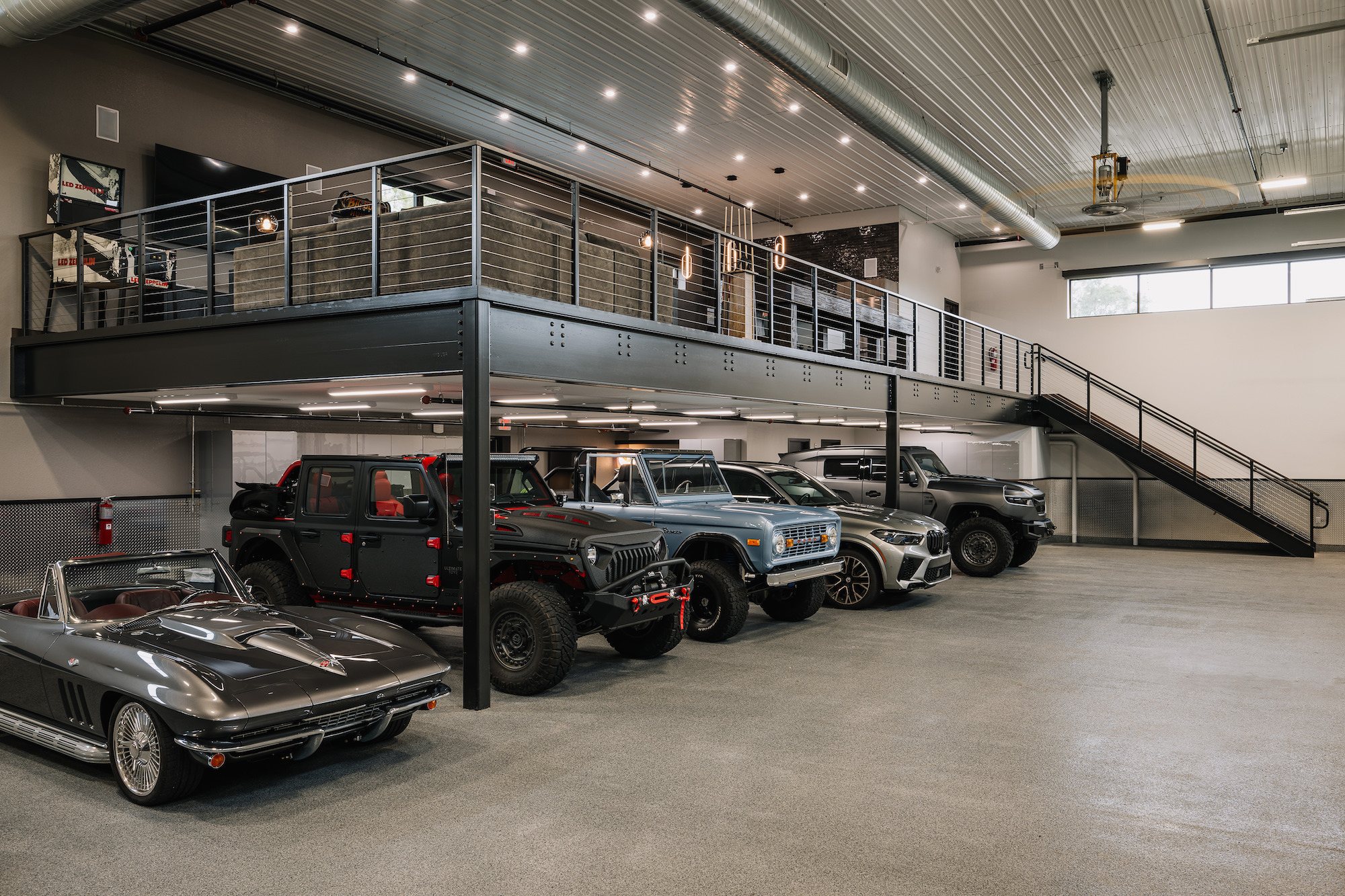 Private Garage - KOMA